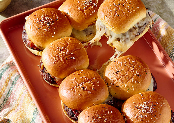 BBQ, Bacon, and Caramelized Onion Cheeseburger Sliders – Duke's Mayo